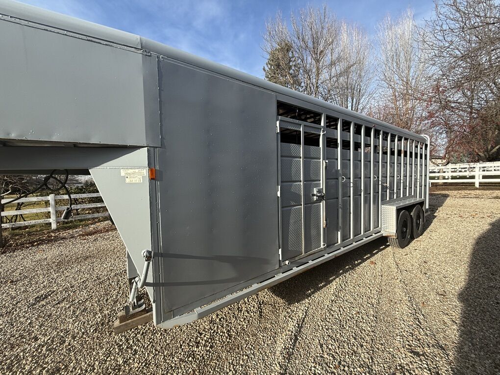 2012 24' Snake River HD Stock Combo | Horses/Livestock, Trailers | KSL ...