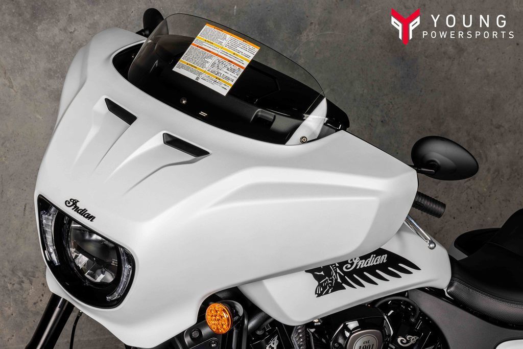 2025 Indian Motorcycle® Chieftain® PowerPlus Dark Horse w/PowerBand ...