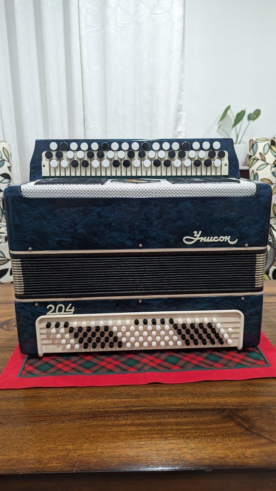 Unison Chromatic Button Accordion B System | Pianos, Keyboards, and ...