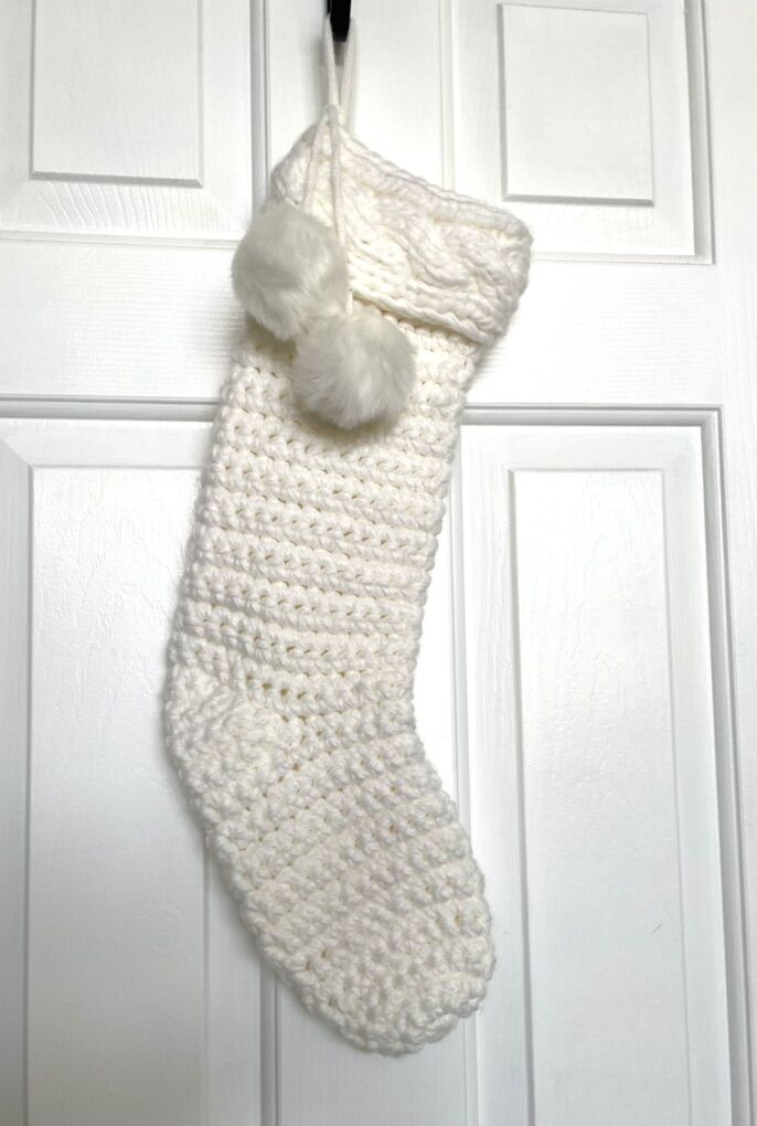 4 White Knit 22 Matching Christmas Stockings | Seasonal\Holiday ...