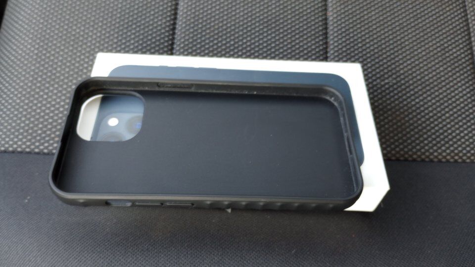 New Apple iPhone 13 128GB Midnight Blue with Case | Cell Phones | KSL ...