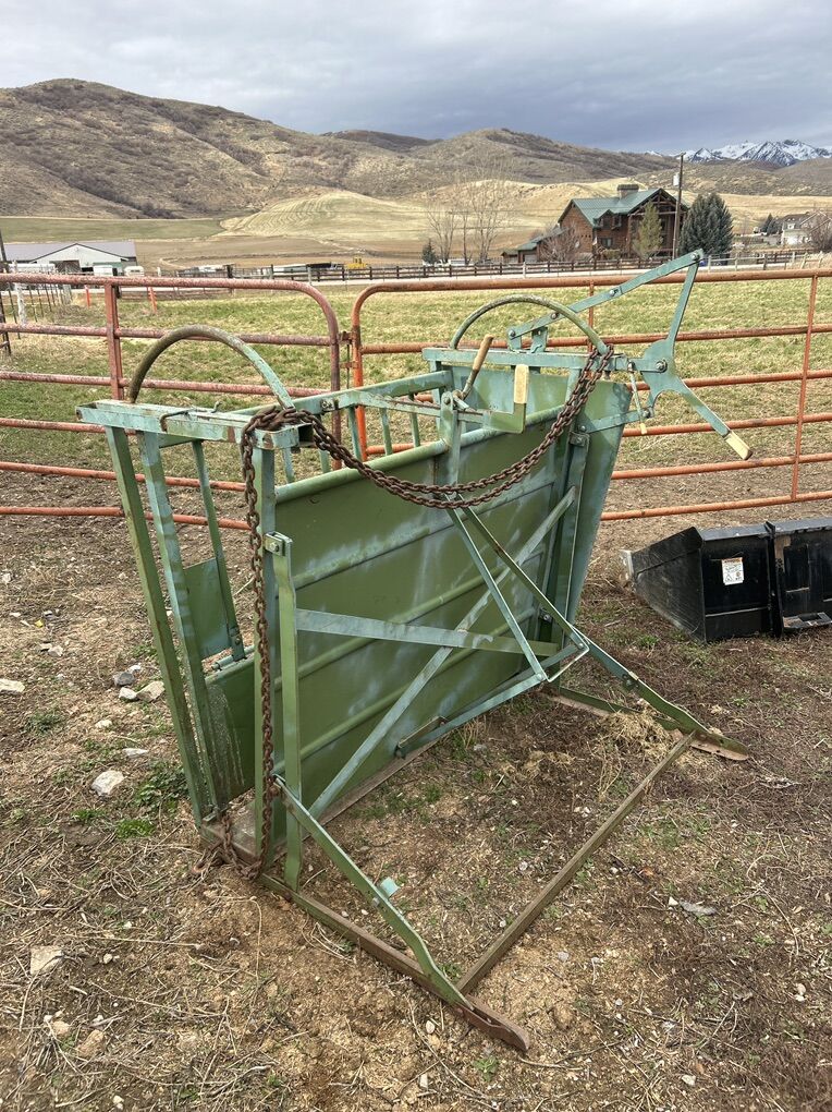 Powder River Calf Table | Livestock Equipment and Supply | KSL Classifieds