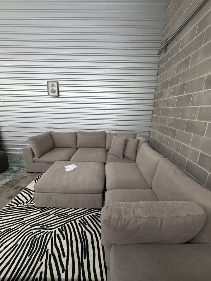 6-Piece Thomasville Lowell Modular Sectional – Showroom Model ...