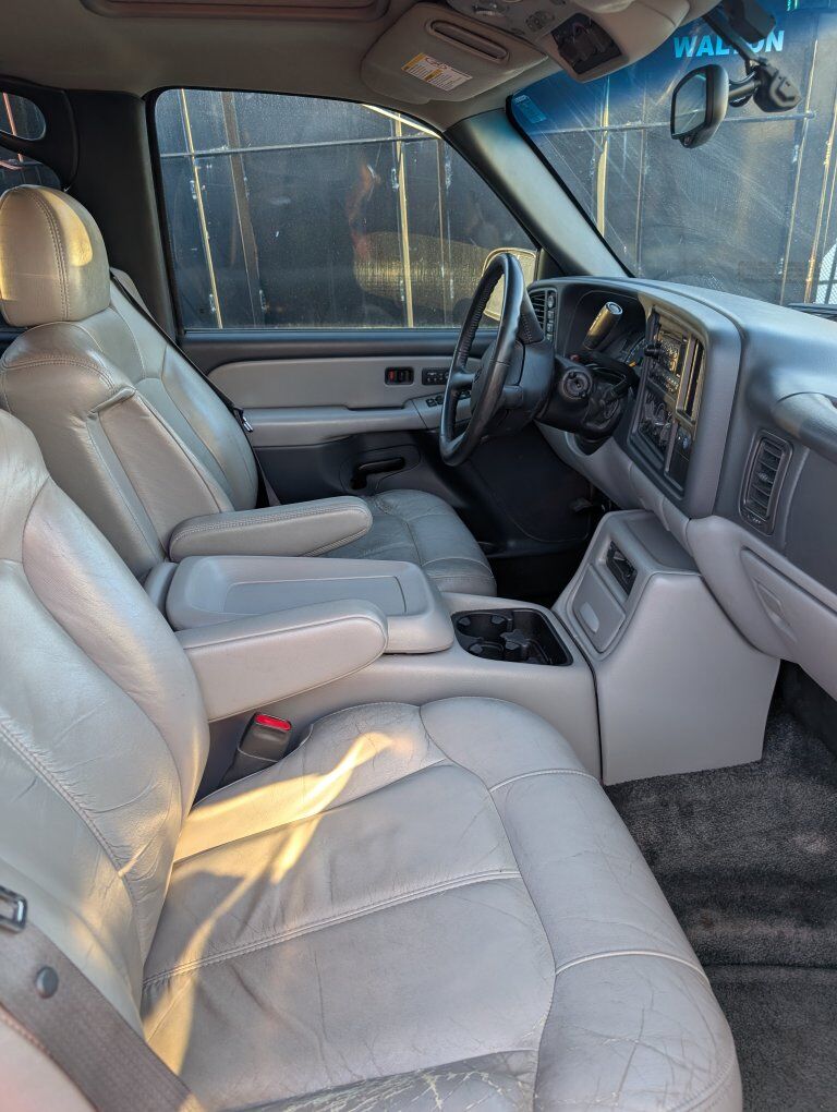 2001 Chevrolet Suburban 2500 LT in Herriman, UT | KSL Cars