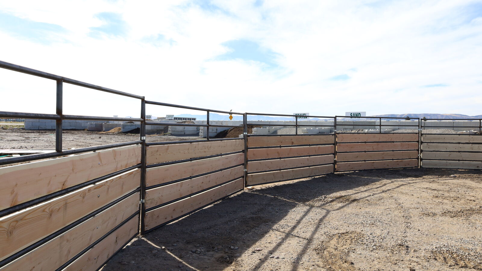 50' Round Pen Package- Heavy Duty Steel, Treated Wood | Livestock ...