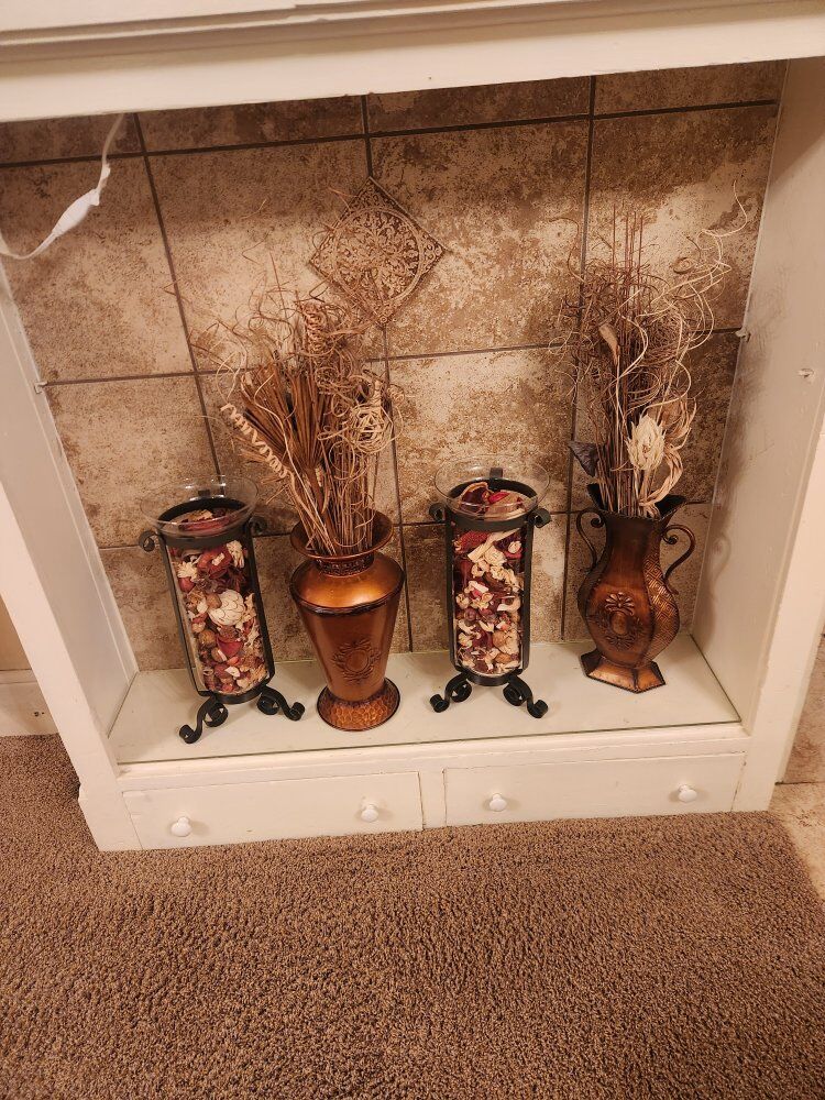 Area Rug ,Mirror, Entry Table, Decorative Pot | Rugs | KSL Classifieds