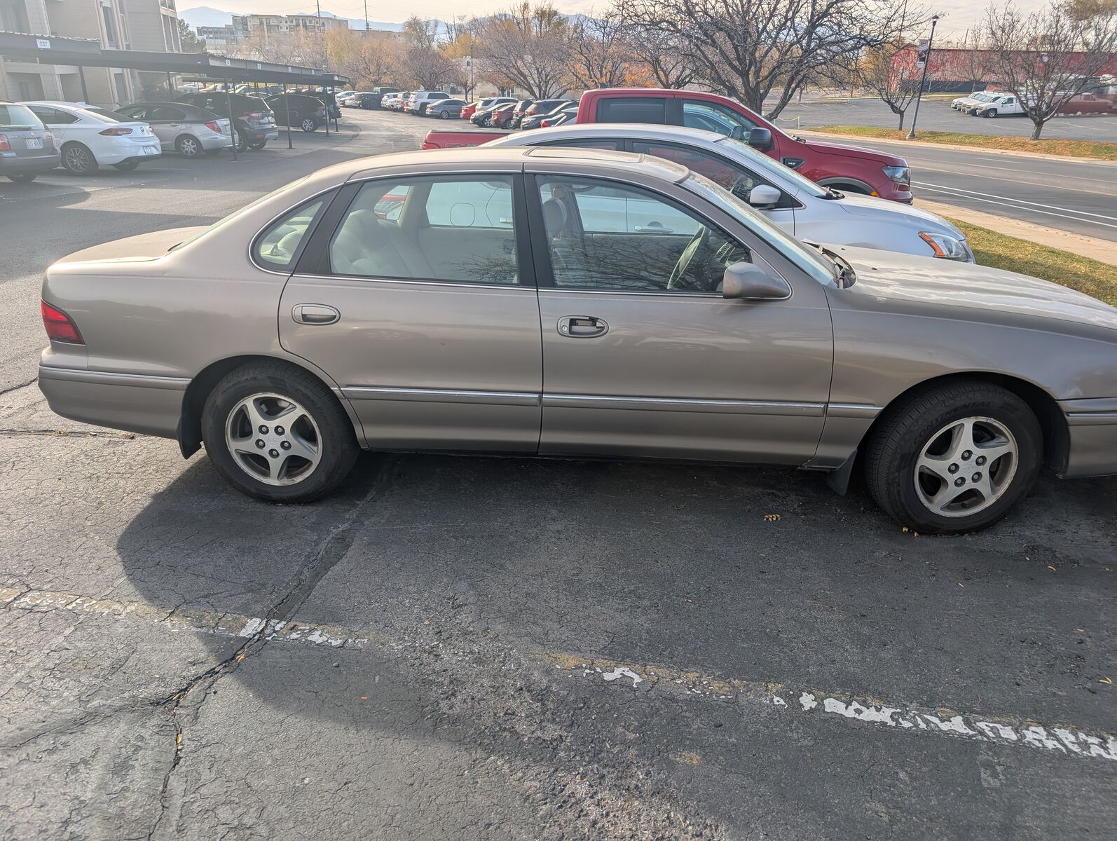 1999 Toyota Avalon XLS in Murray, UT | KSL Cars