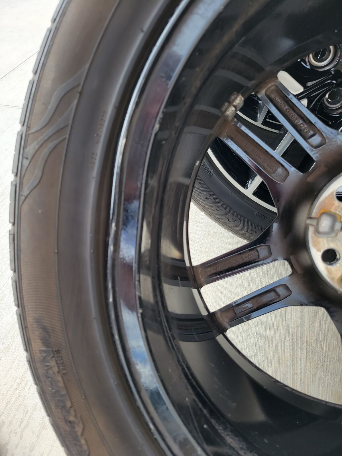 2019 Ford Mustang GT Wheels, Tires & Lug Nuts 235/50R18 | Wheels and ...