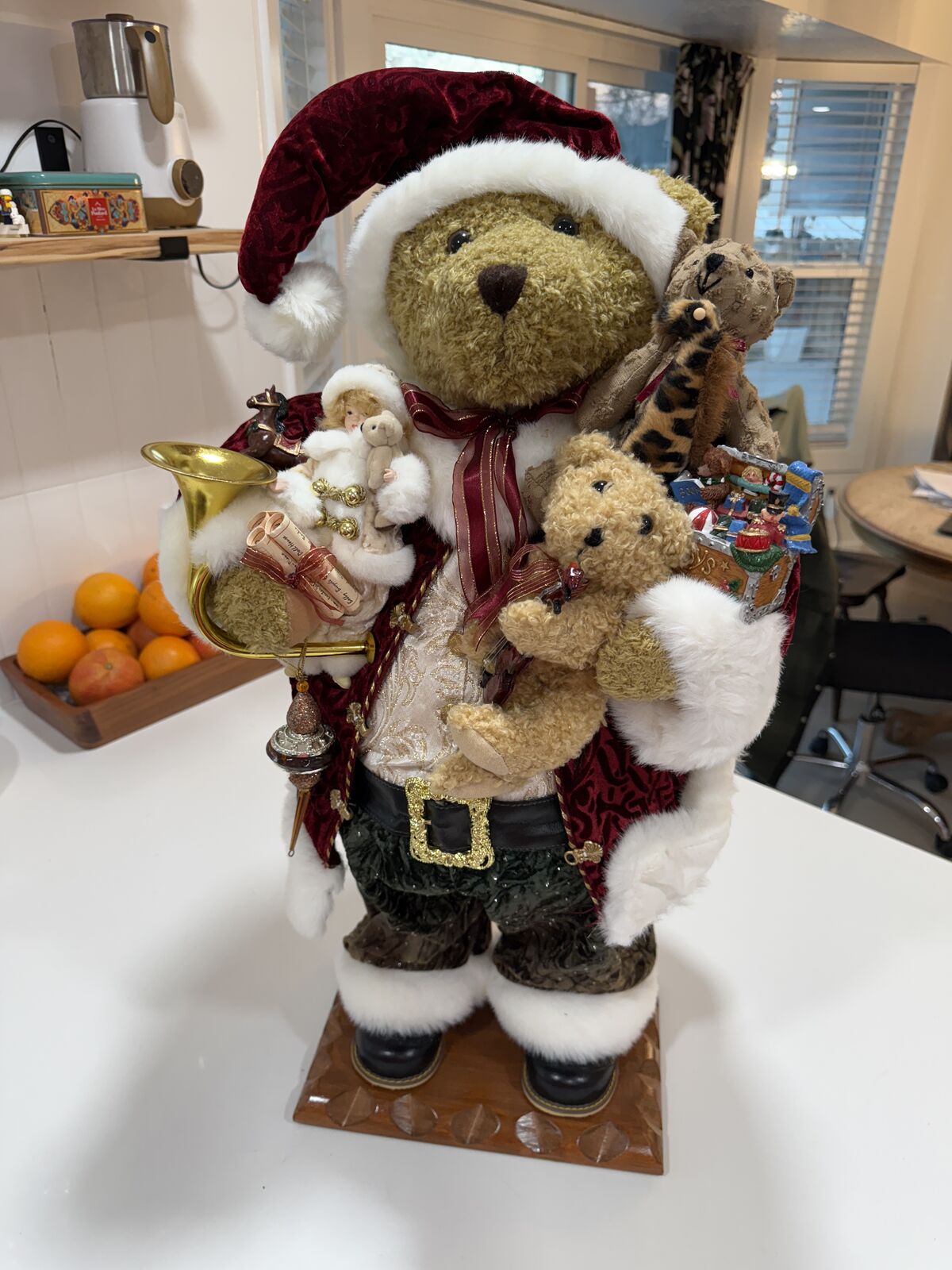CLASSY HOLIDAY BEAR WHO HAS HIS LIFE TOGETHER | Seasonal\Holiday ...