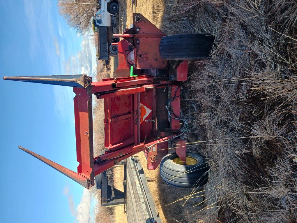 new holland 175 round bale feeder | Farm Equipment | KSL Classifieds