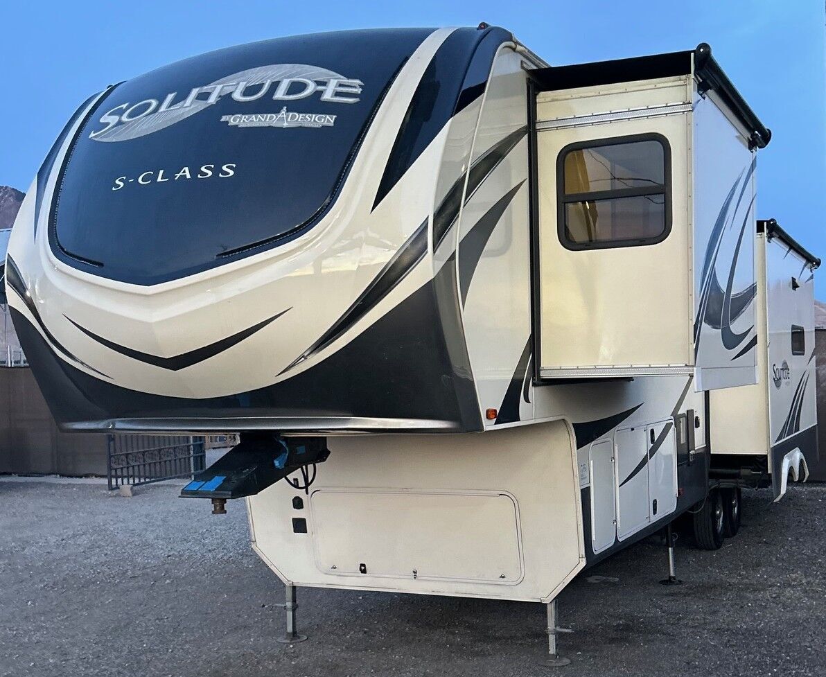 The 2019 Grand Design Solitude three slides, 38 feet, dual ACs, king ...