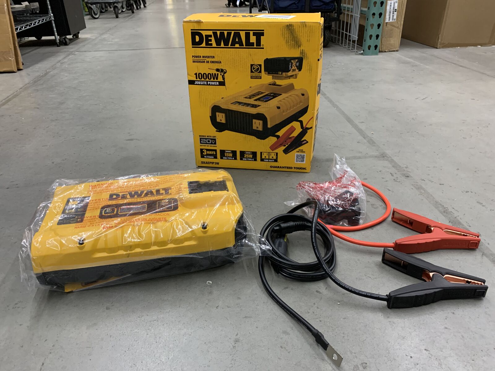 DEWALT 3-Way 1000-Watt Power Inverter Compatible with 20-Volt XR 5 AH ...
