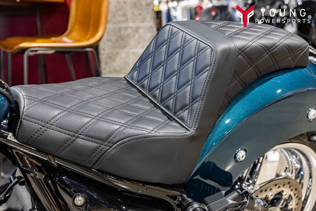 2025 Indian Motorcycle® Sport Chief Cascade Green Metallic ...