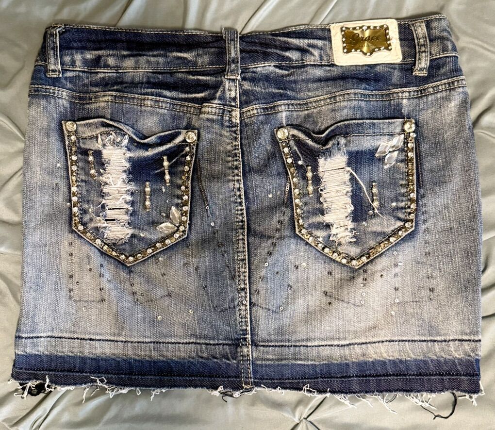 Grace in LA Jean skirts | Young Women's Clothing | KSL Classifieds