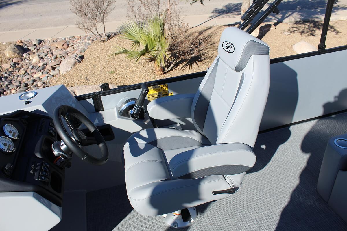 2026 Bentley Pontoons Legacy 220 Swingback | Pontoon Boats | KSL ...