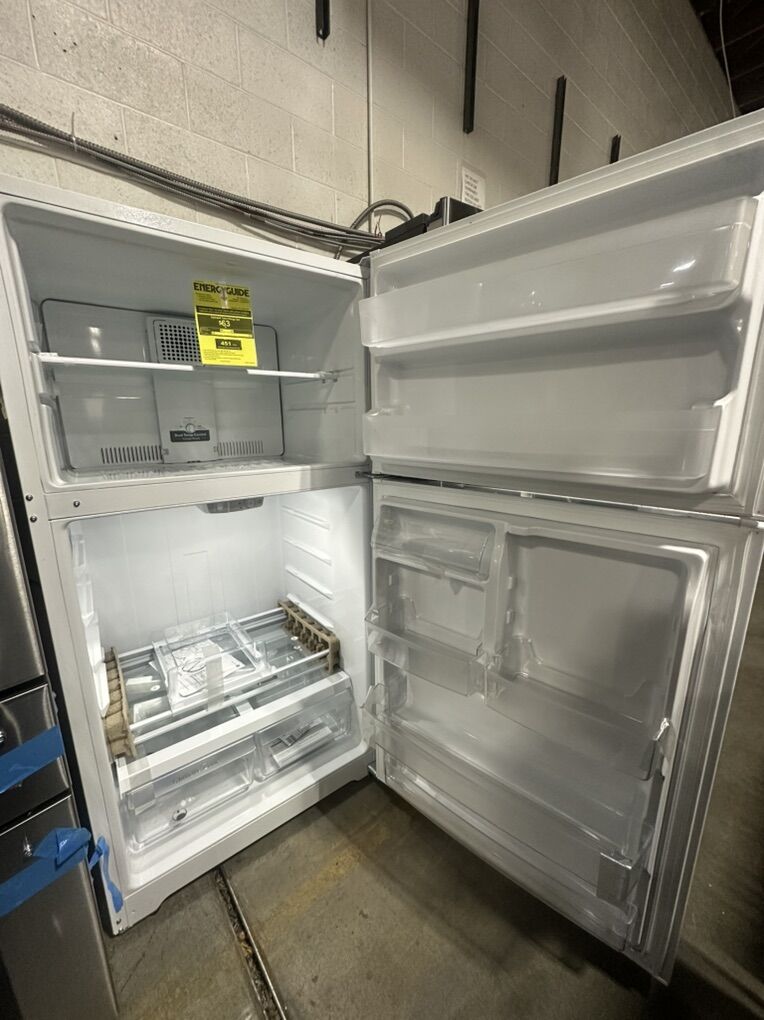 HUGE DEALS! BRAND NEW GE TOP AND BOTTOM FRIDGE | Refrigerators ...