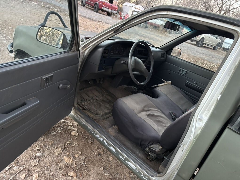 1989 Toyota Pickup DLX in Vernal, UT | KSL Cars