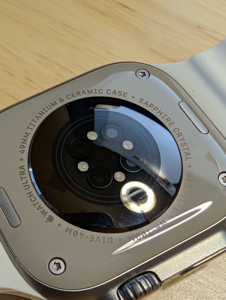 Apple Watch Ultra 1 - 49mm Titanium - Why pay $800 for the new one ...