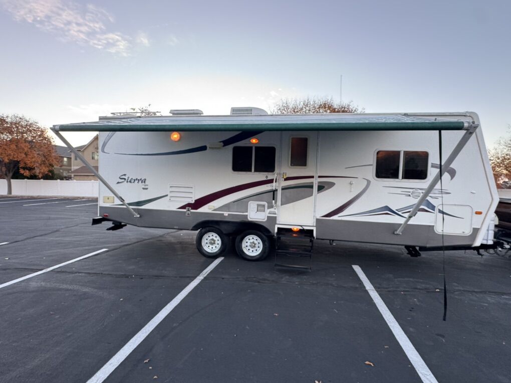 Clean Forest river sierra Slide Out + extras | Travel Trailers, Bumper ...