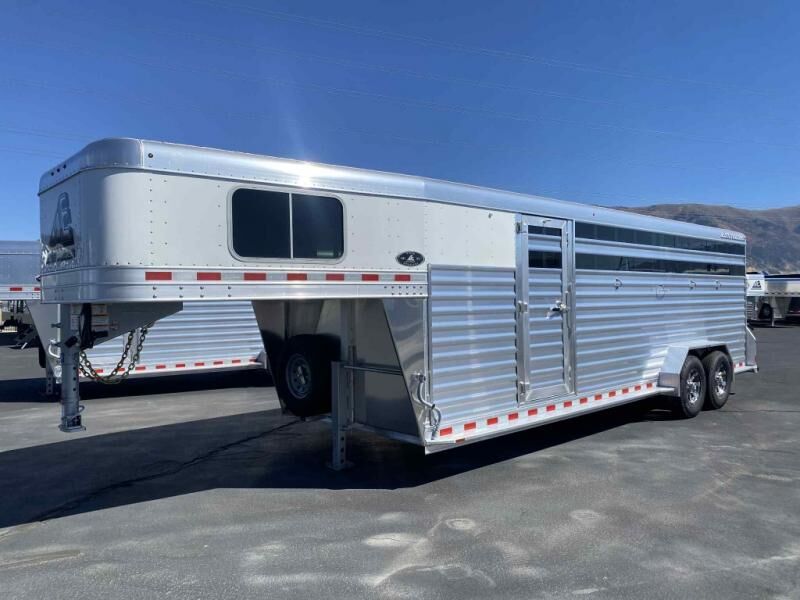 New 2026 Elite Show Cattle 24' Livestock Trailer | Horses/Livestock ...