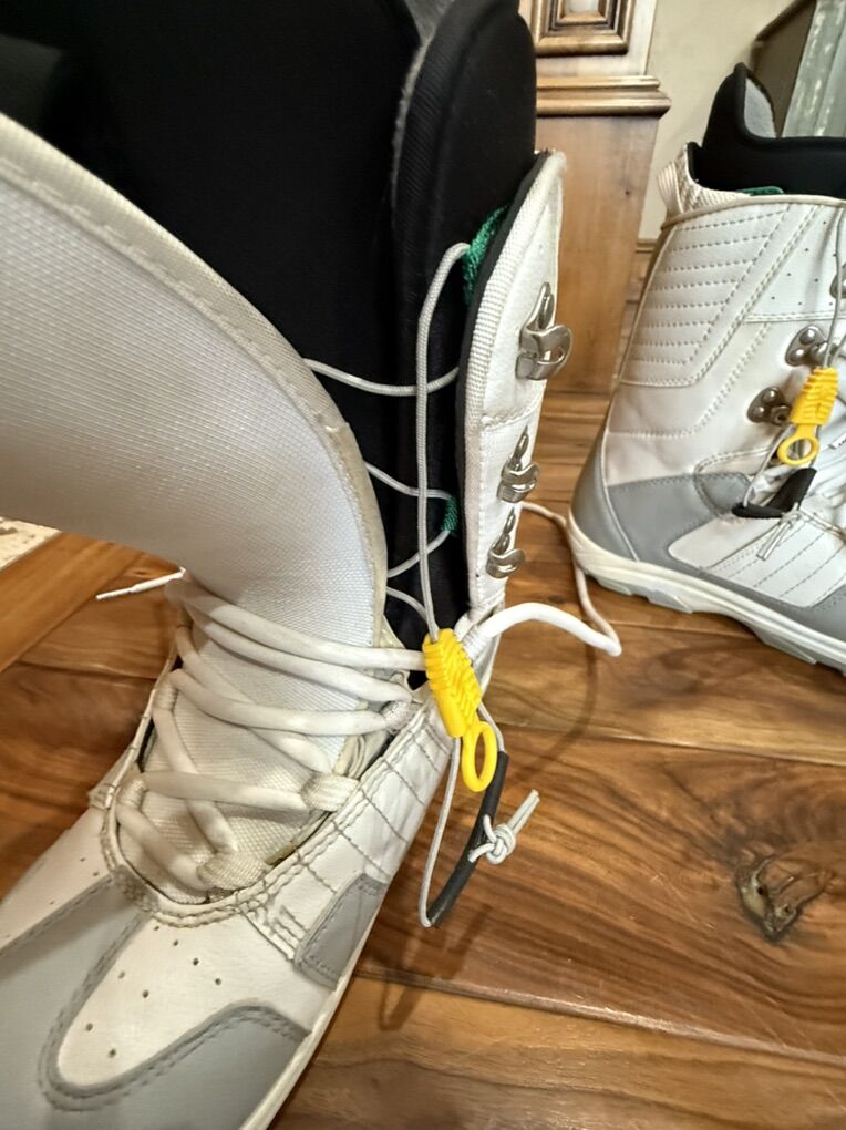 Burton Boots & snowboard 147, Used Avalanche bliss | Snowboards | KSL ...