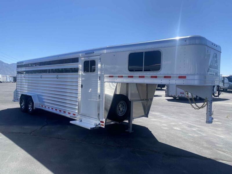 New 2026 Elite Show Cattle 24' Livestock Trailer | Horses/Livestock ...