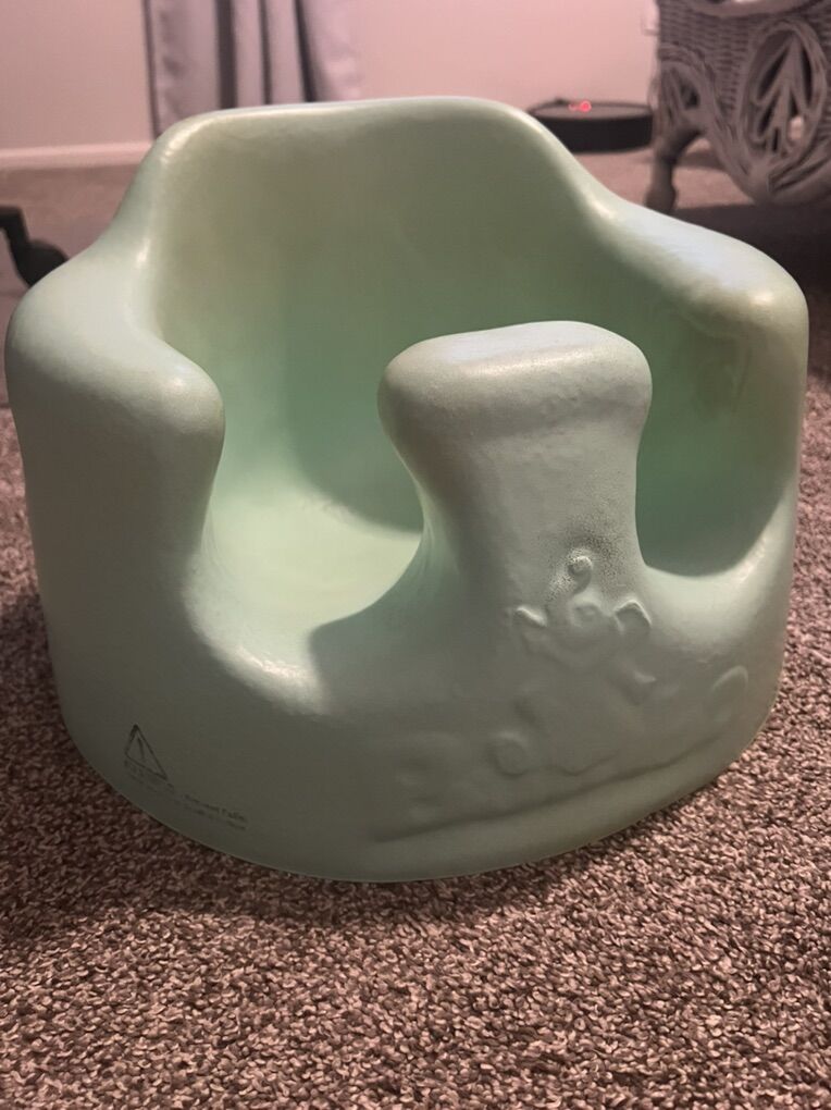 Bumbo With Tray | Swings, Seats & Chairs | KSL Classifieds