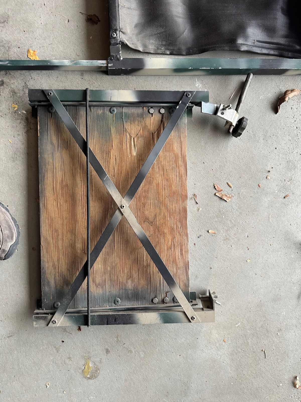 Tree Lounge Climbing Tree Stand | Hunting Equipment | KSL Classifieds