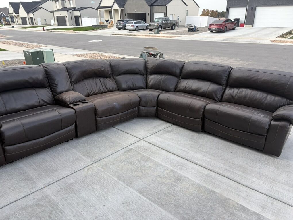 Electronic Leather Sectional | Sectionals | KSL Classifieds