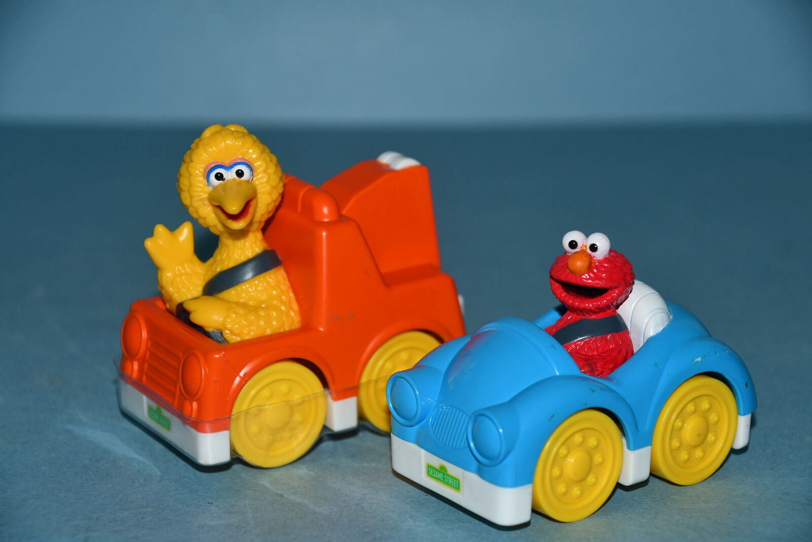 NEW "SESAME STREET" PLAY SET ~ BIG BIRD, ELMO, COOKIE MONSTER, TOW ...