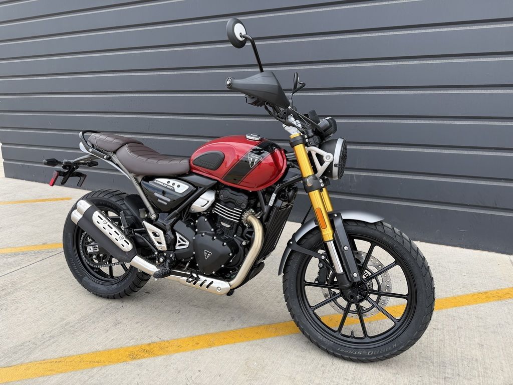 2025 Triumph Scrambler 400 X Carnival Red / Phantom Black | Motorcycles ...