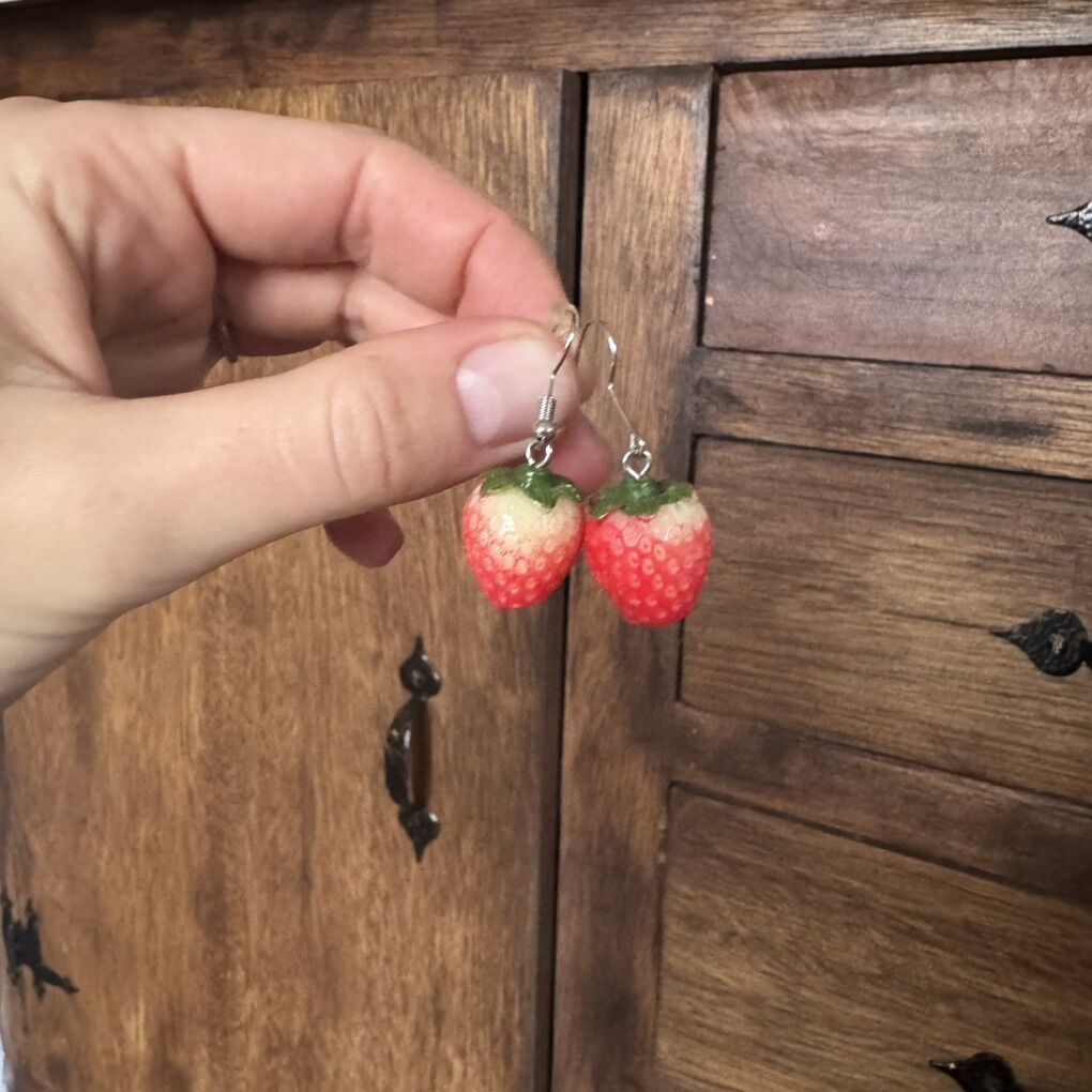 Strawberry Dangle Earrings Women’s | Jewelry, Gems, & Watches | KSL ...
