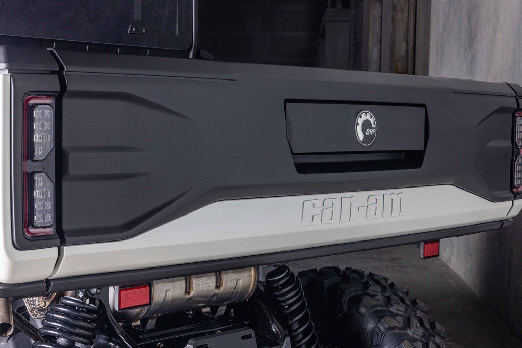 2026 Can-Am® Defender MAX Limited HD11 | UTVs New (Utility Vehicles ...