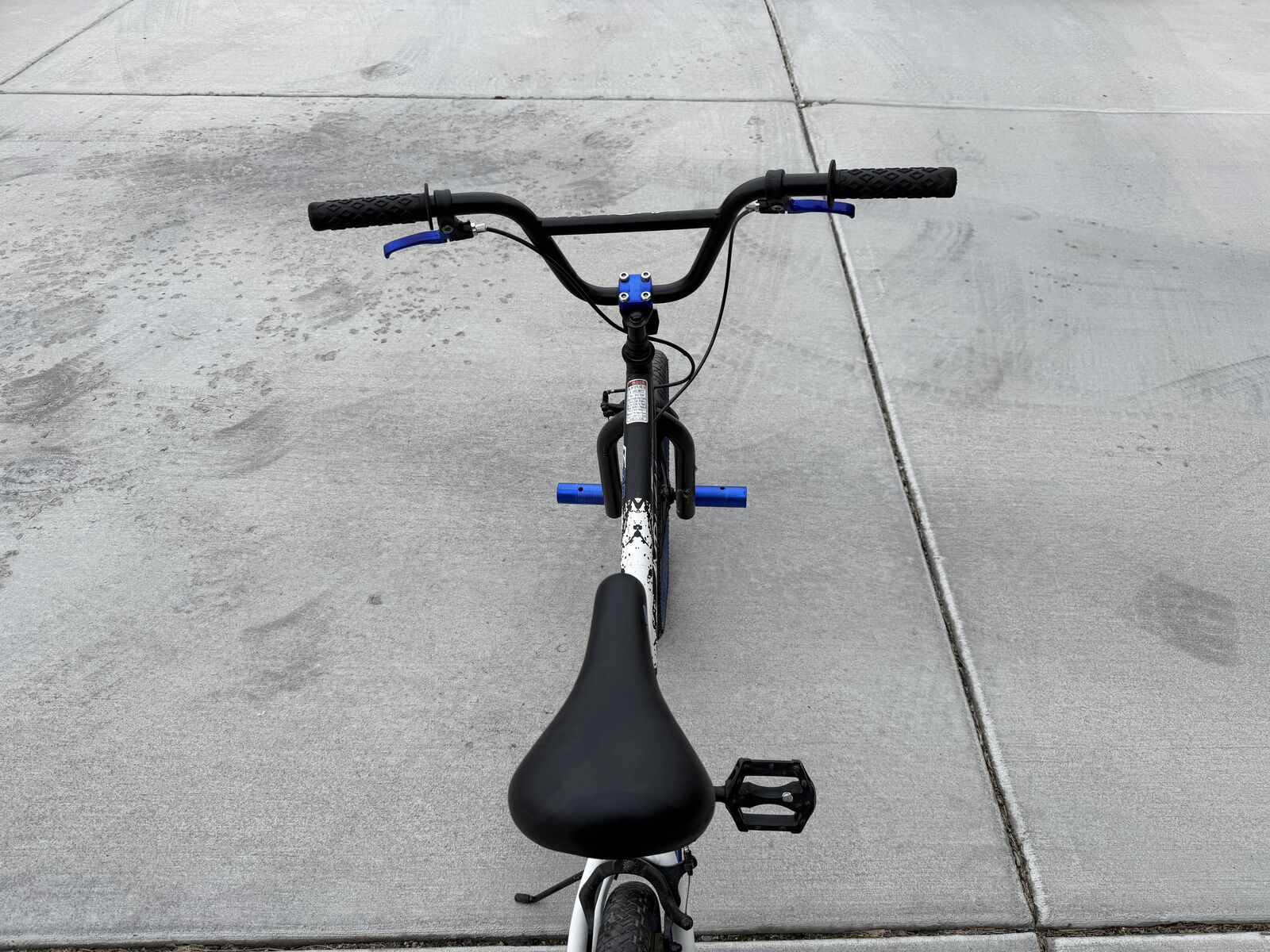 Kent Ambush Kids Bike – 20” Wheels – Black/White/Blue – Tubes Included ...