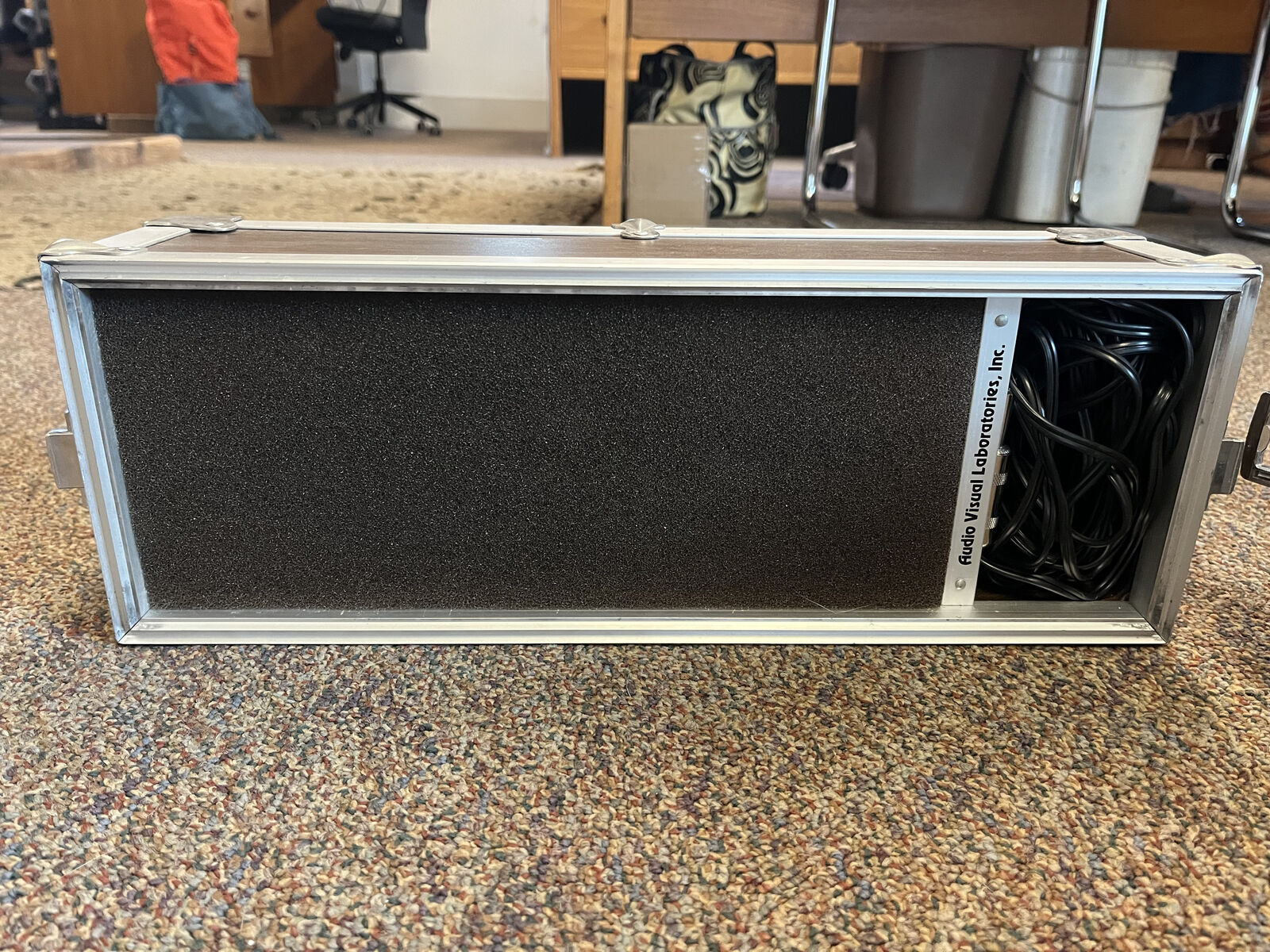 Slide projectors and portable speakers with stand | Other Electronics ...