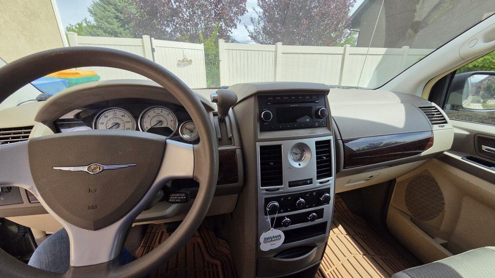 2010 Chrysler Town and Country LX in American Fork, UT | KSL Cars