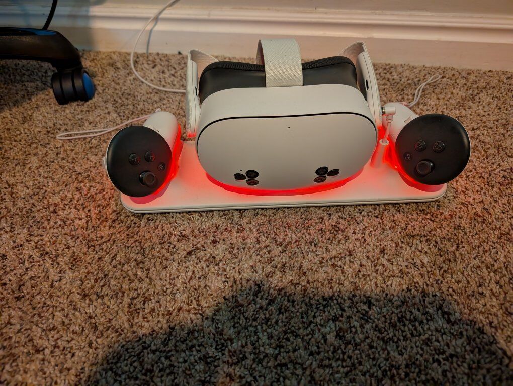 Meta Quest 3 S + Wireless Charging Station | Other Video Games and ...