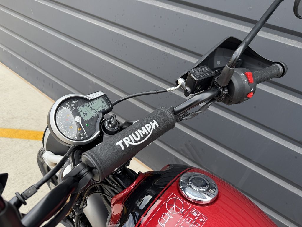 2025 Triumph Scrambler 400 X Carnival Red / Phantom Black | Motorcycles ...