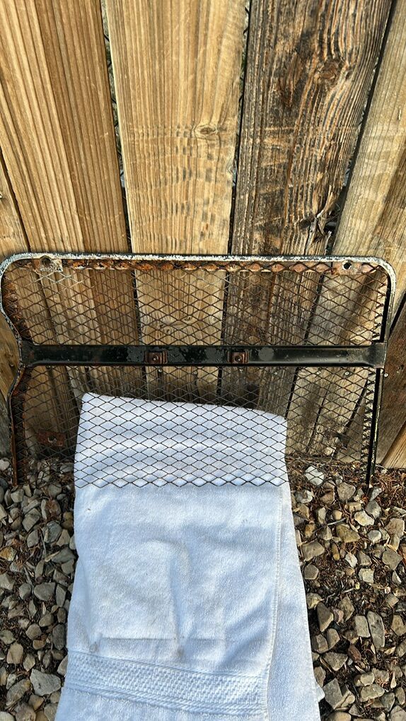 Toyota Land Cruiser Fj40 Mesh grill & Emblem | Auto Accessories | KSL ...