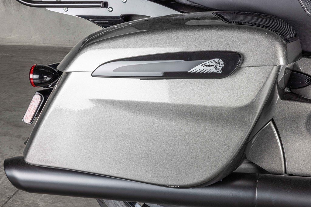 2025 Indian Motorcycle® Roadmaster® Dark Horse® w/Powerband Audio Heavy ...