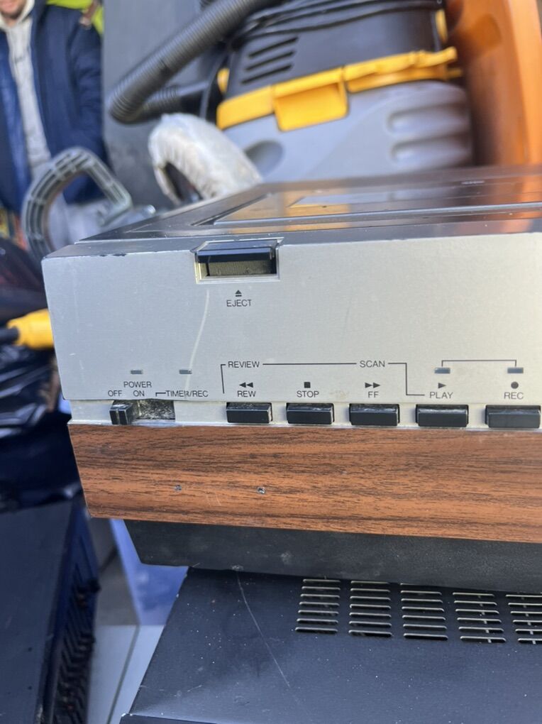 Vintage Stereos, Recievers, computers, Keyboards | Stereos and Boom ...