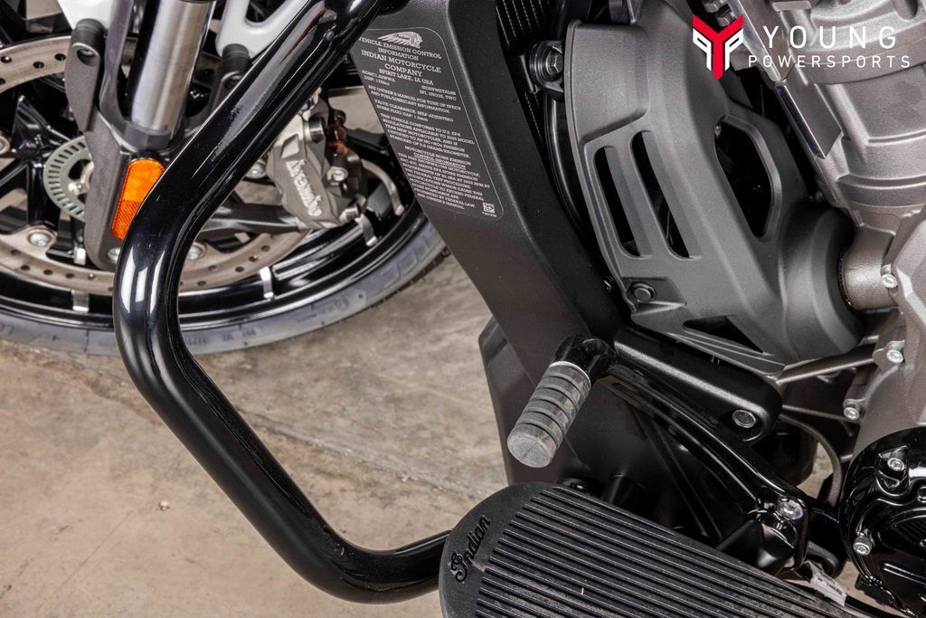 2025 Indian Motorcycle® Chieftain® PowerPlus Dark Horse w/PowerBand ...