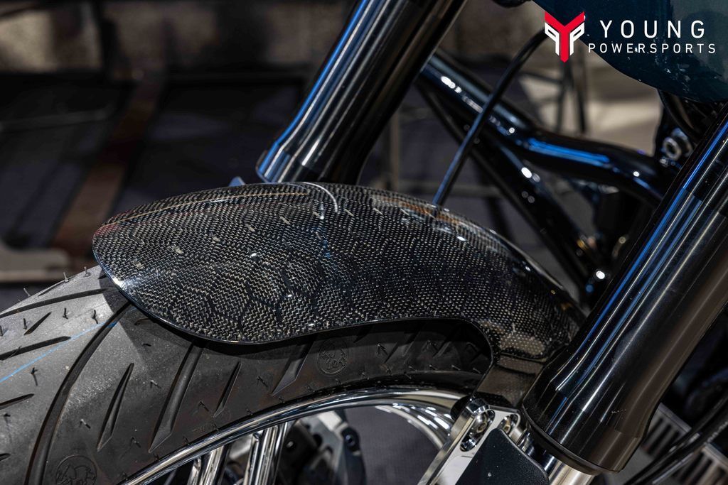 2025 Indian Motorcycle® Sport Chief Cascade Green Metallic ...