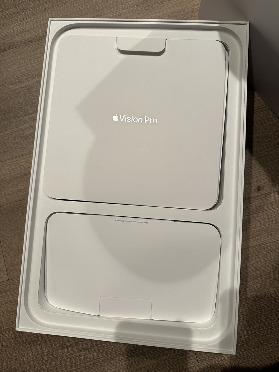 Apple Vision Pro 1TB (Model A2117) — Like New in Box — M2 + R1 VisionOS ...