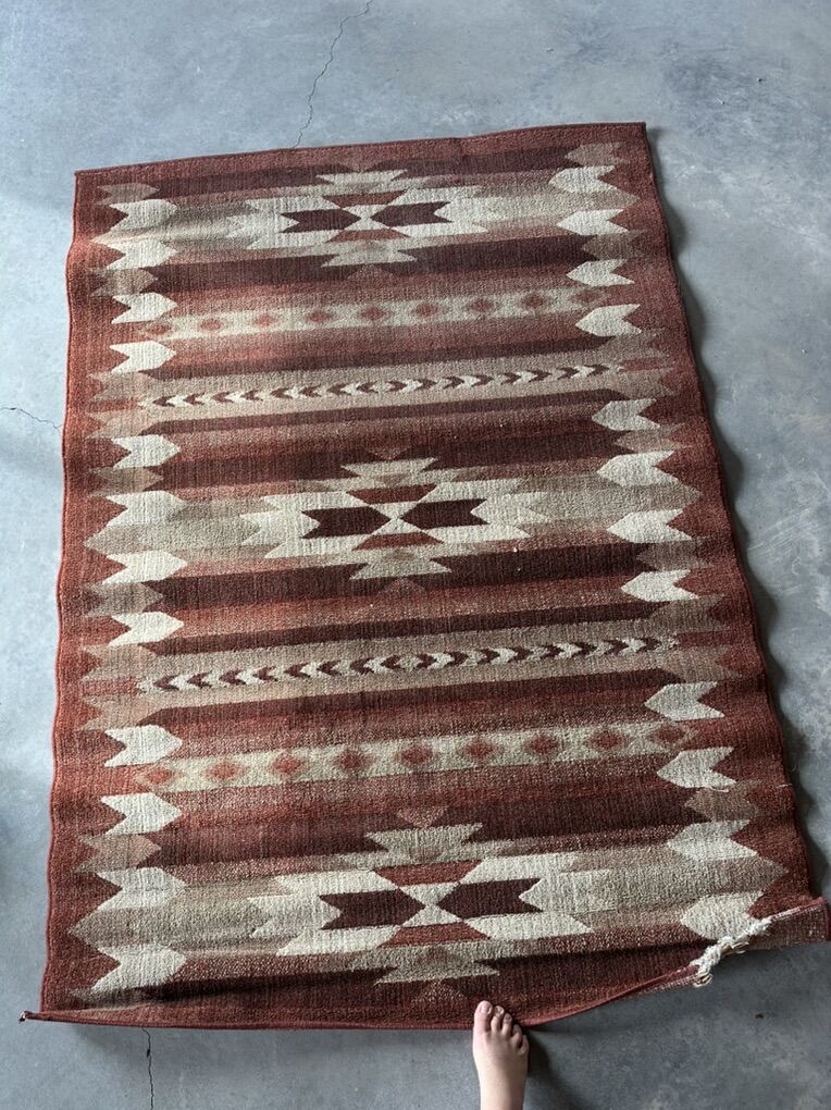 5’ X 7’ RUSTIC AZTEC PATTERNED AREA RUG | Rugs | KSL Classifieds