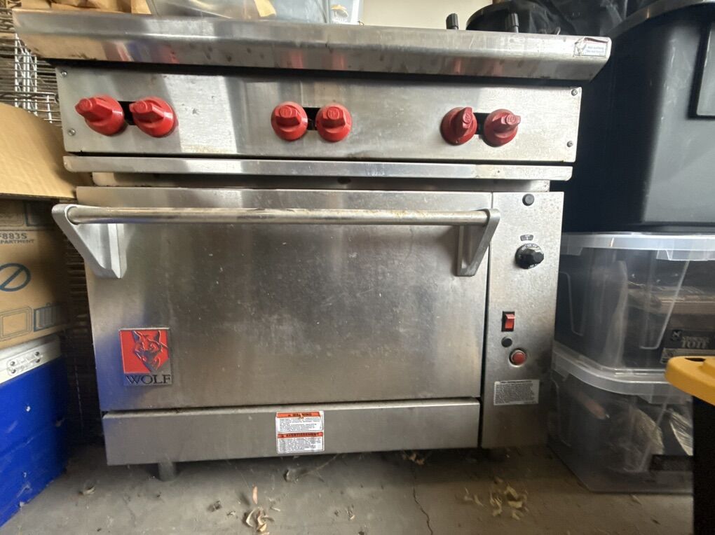 6 Burner Wolf Range With Convection Oven | Restaurant Equipment | KSL ...