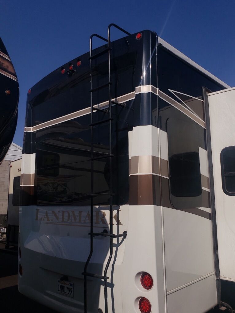 2016 Heartland Landmark 365 5th Wheel Camper | Travel Trailers, 5th ...