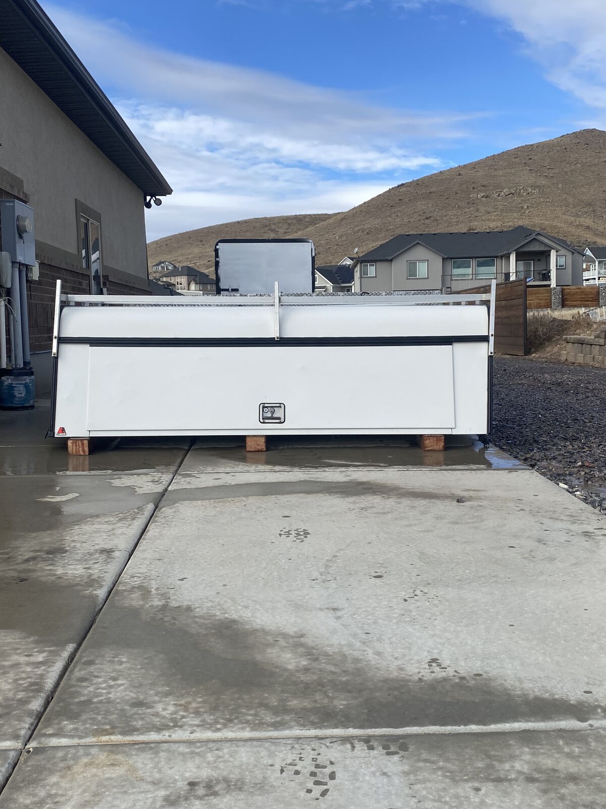 LEER DCC ALUMINUM TRUCK CAP Utility Shell | Truck Shells | KSL Classifieds