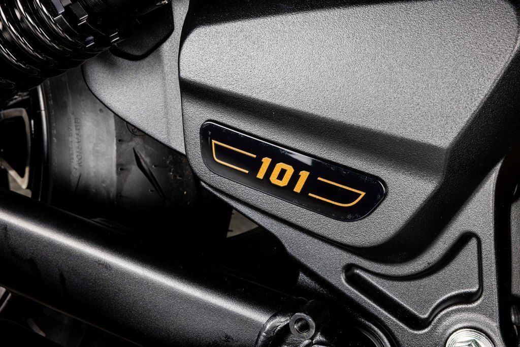 2026 Indian Motorcycle® 101 Scout® Black Crystal with Super Graphite ...