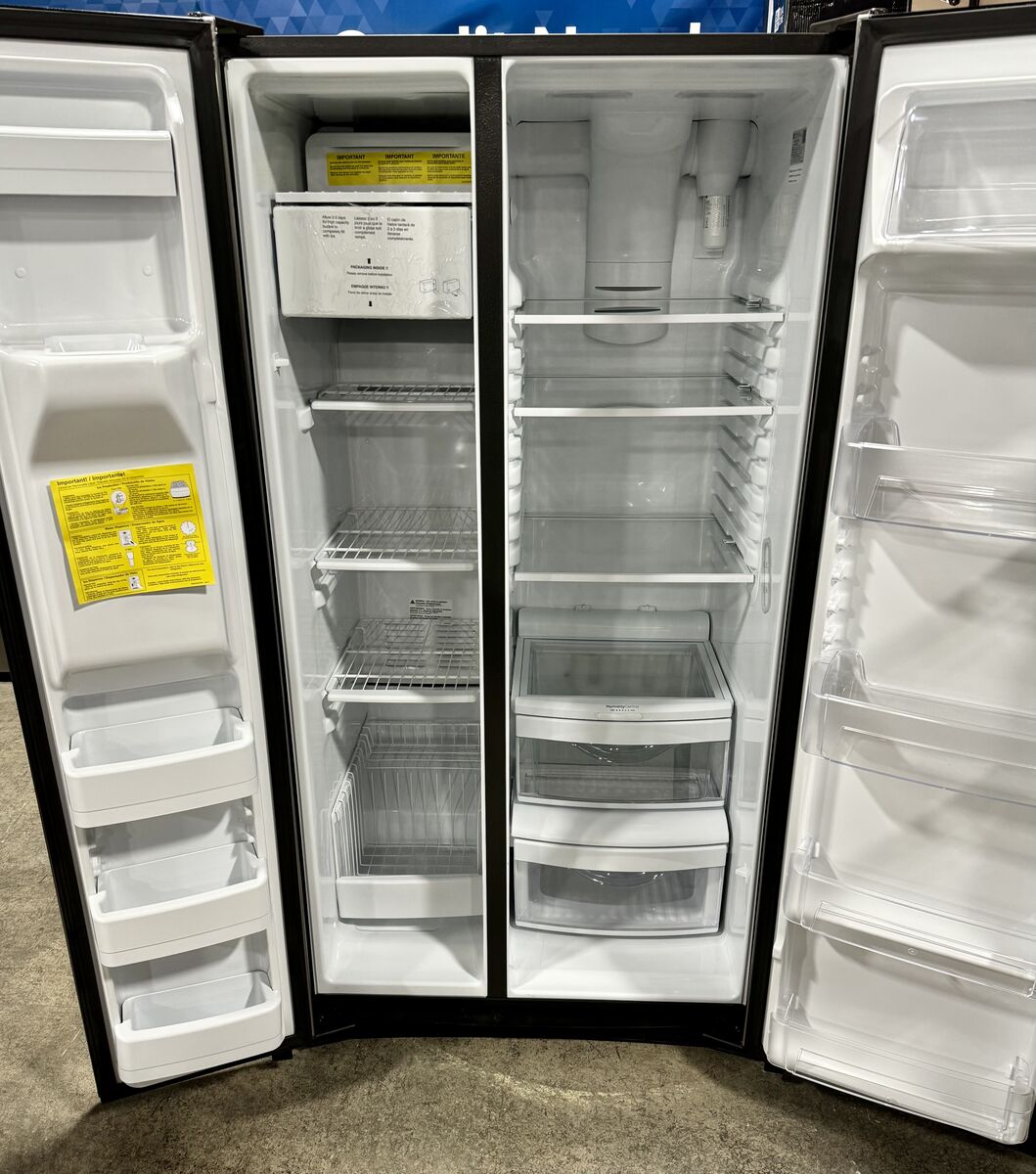 GE SIDE BY SIDE REFRIGERATOR IN FINGERPRINT RESISTANT STAINLESS ...
